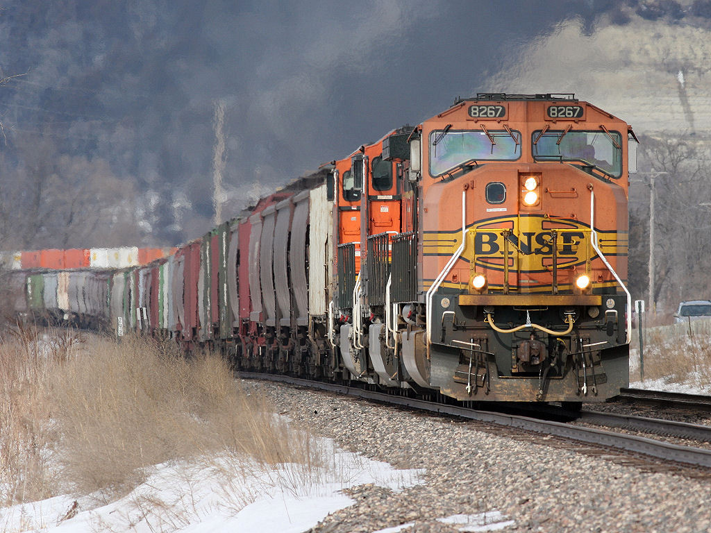BNSF 8267
